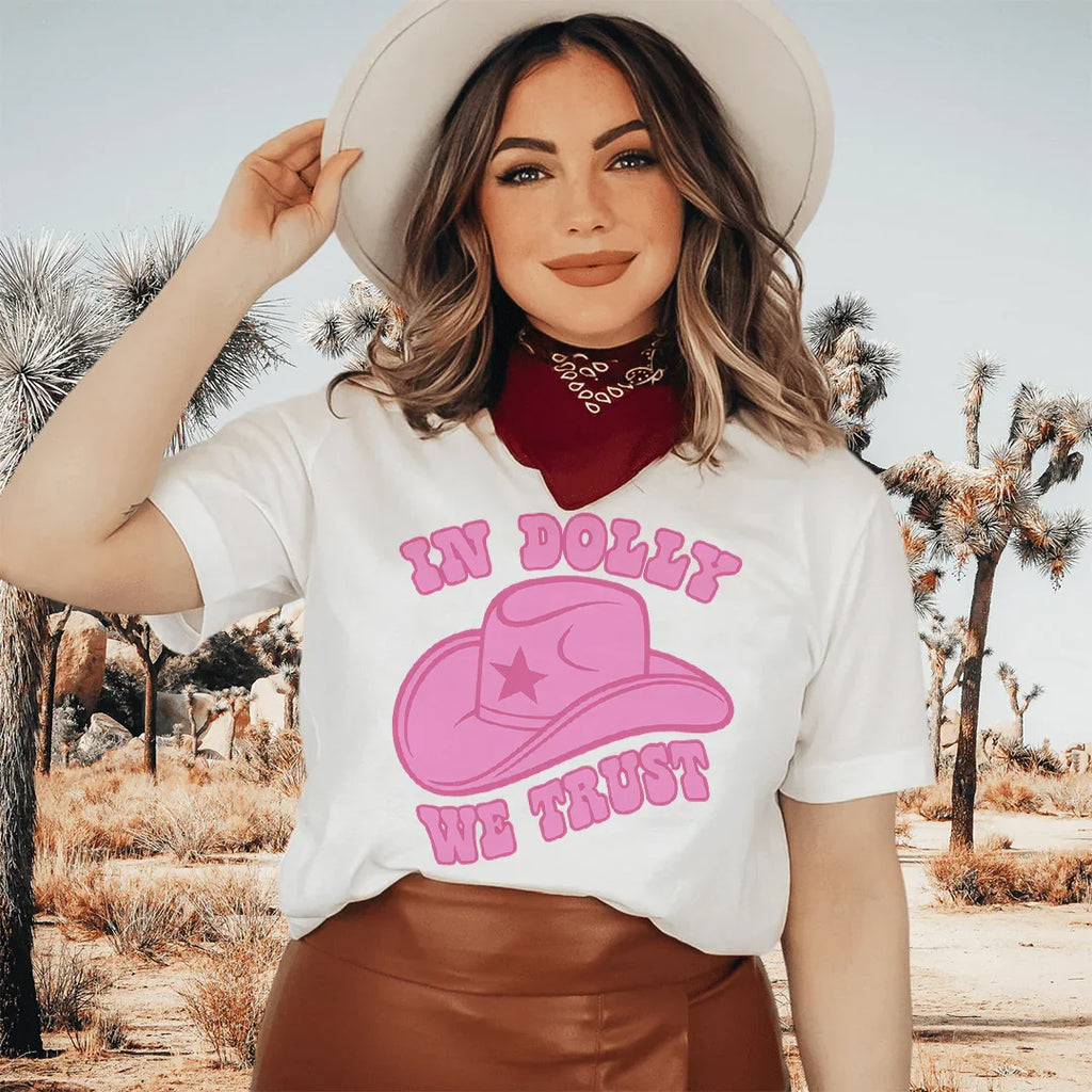 In Dolly We Trust Tee – Peachy Sunday